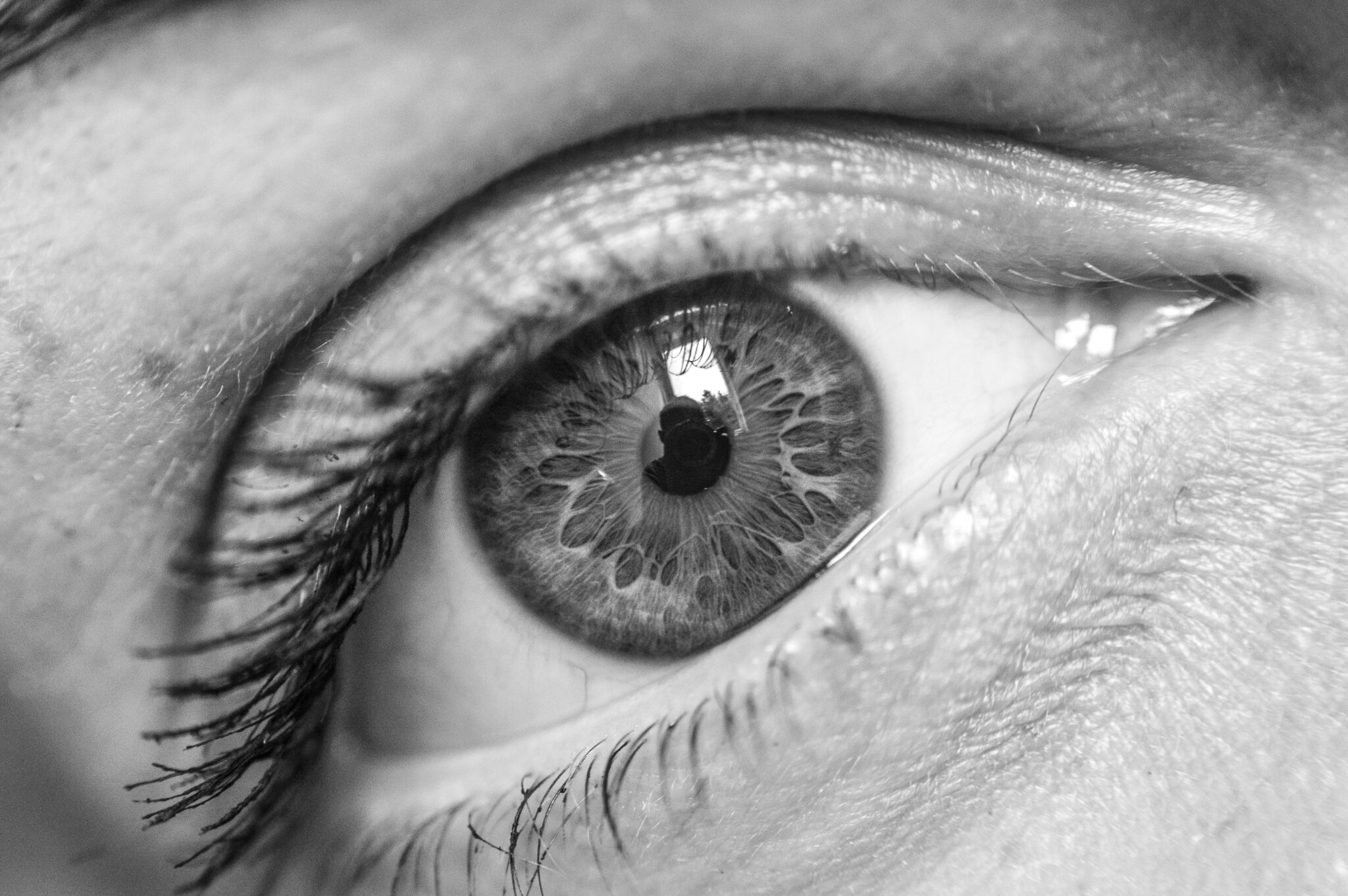 What Is Hypervigilance? Signs, Causes, and Why Your Body Stays on High ...